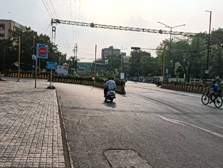 Indore The day's temperature in Indore rose by 4 degrees