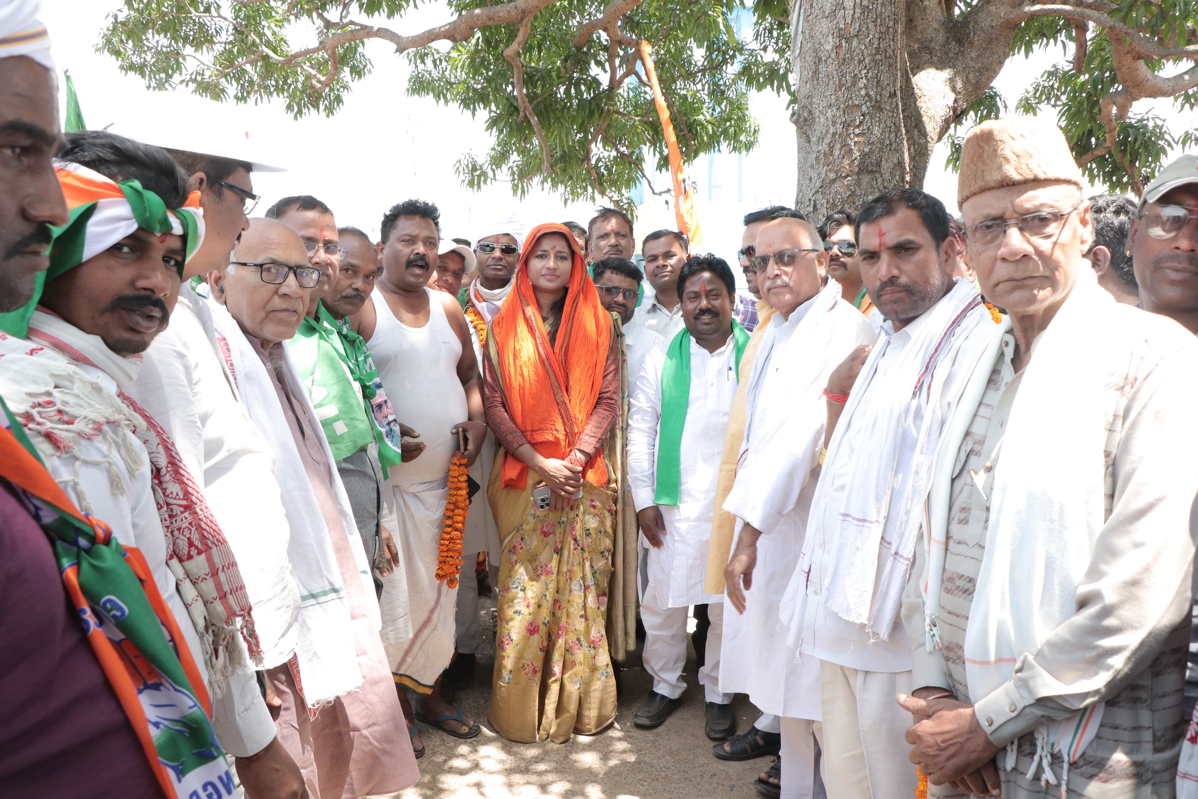 India Alliance candidate JP Patel and MLA Amba Prasad visited | इंडिया ...