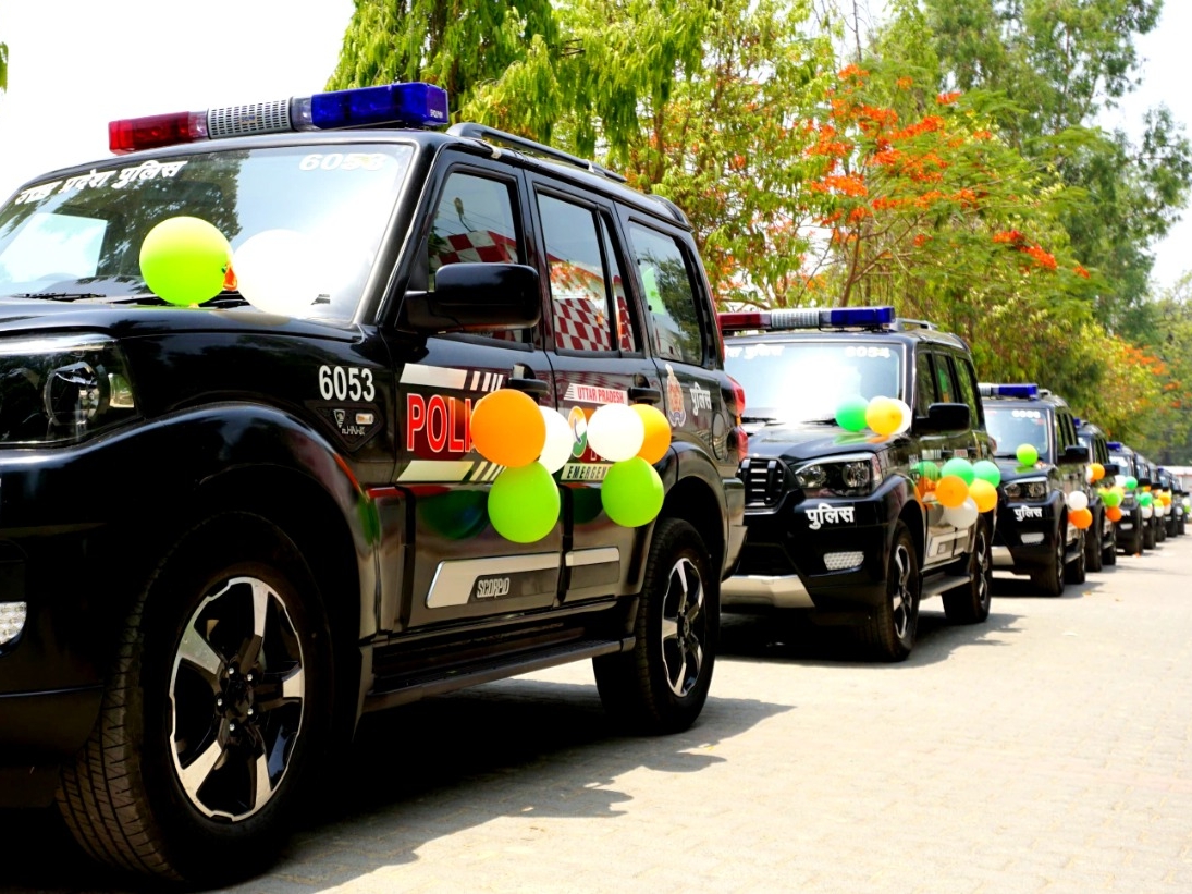 19 new vehicles joined Dial 112 Police | डायल 112 पुलिस में शामिल हुए ...