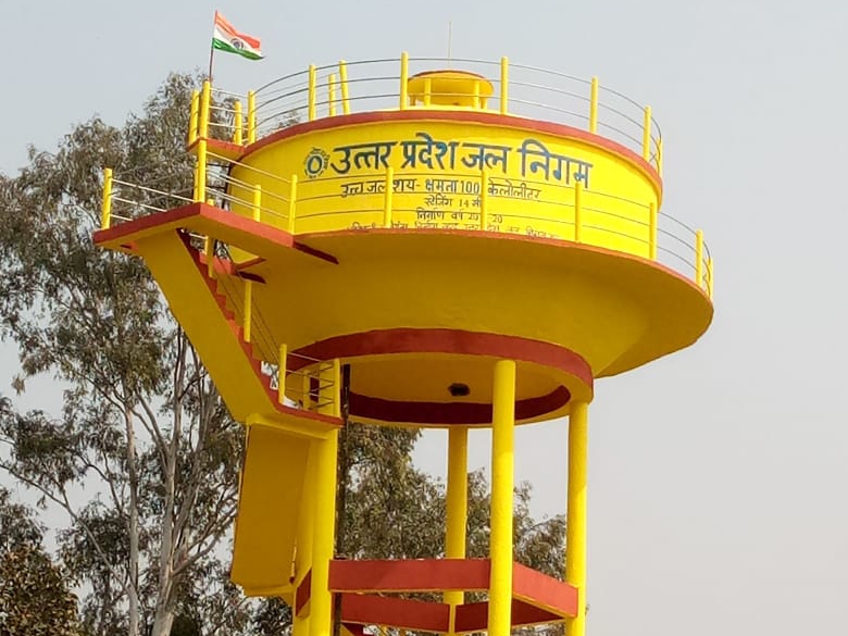 Jal Nigam's water tank becomes a showpiece in Mau | मऊ में जलनिगम की पानी की टंकी बनी शोपीस: 4 ...