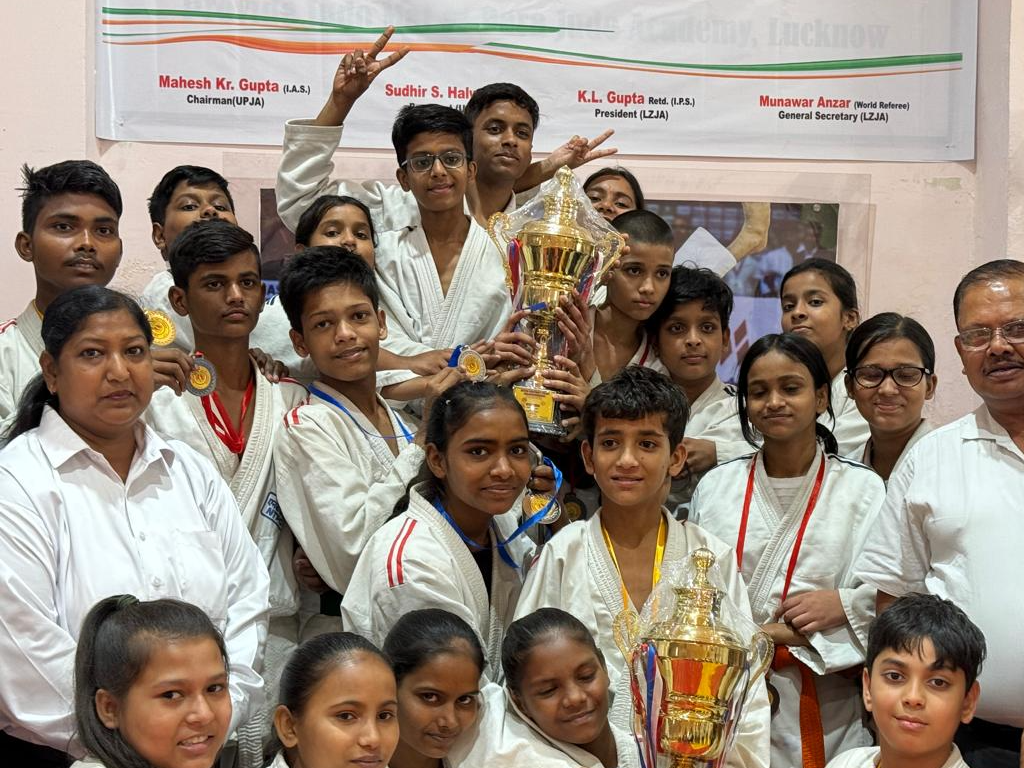 6 gold medals won in inter-district judo competition, Roshan Bhardwaj ...