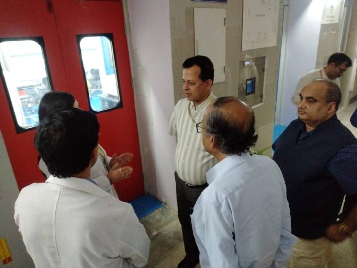 Principal Secretary, Health Department Parth Sarathi arrives in Kanpur | कानपुर पहुंचे स्वास्थ ...