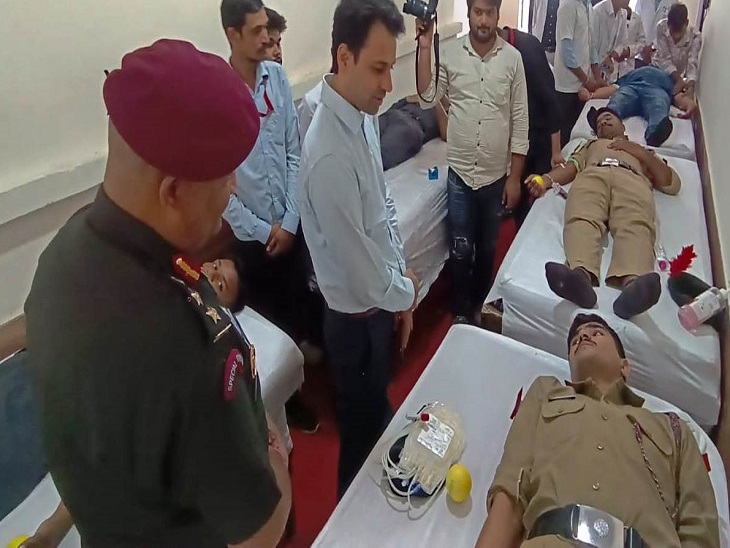 Blood donation on the birthday of Shaheed Major Mustafa in udaipur ...