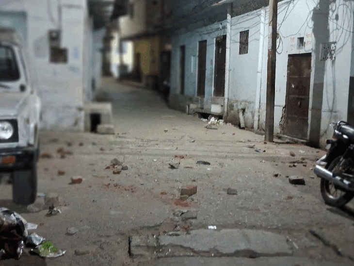 Stone pelting after altercation between two communities in Jaipur ...