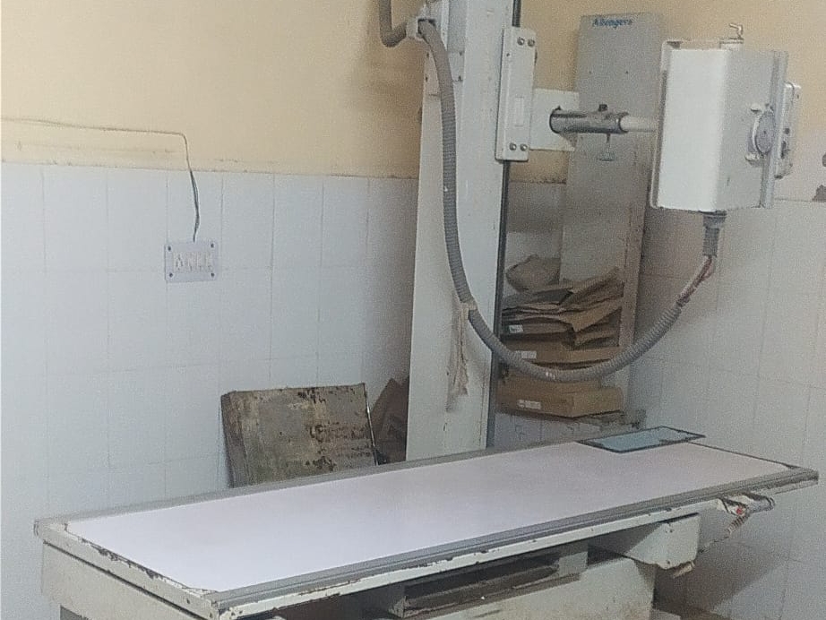 X-ray machine lying broken in CHC since one week | सीएचसी में एक हफ्ते ...