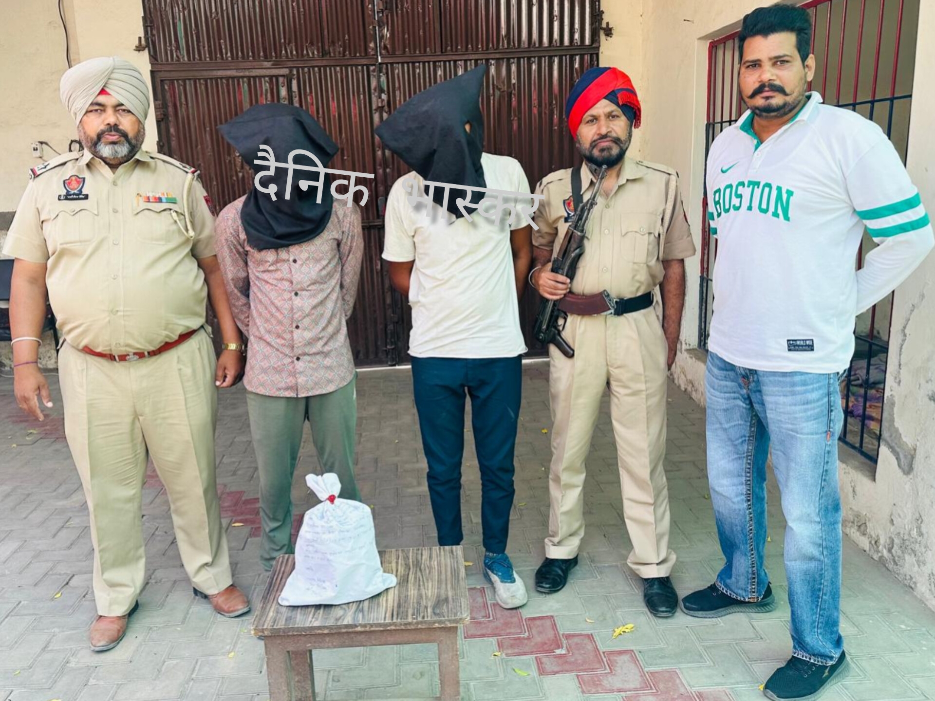 Punjab Ludhiana Jagraon 2 drug smugglers arrested Opium Recovered Afeem ...