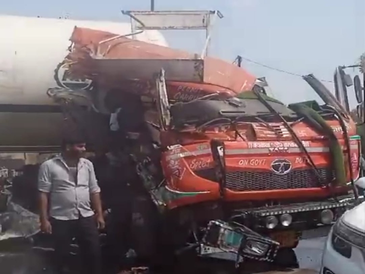 Tanker-bus collide on highway, 10 passengers injured | हाइवे पर टैंकर ...
