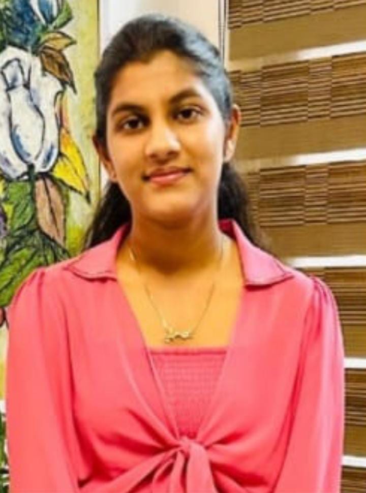 Amishi Gupta created a world record by making a unique painting of ...