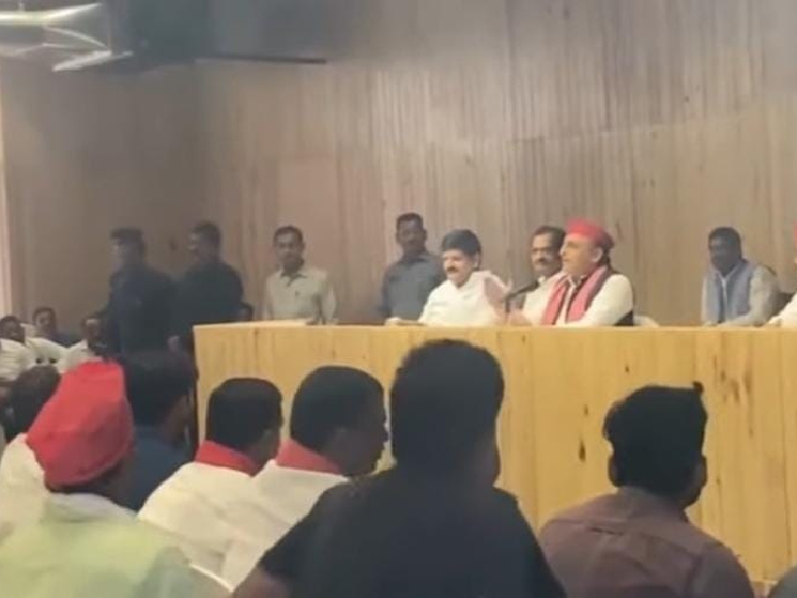 Akhilesh Yadav resign Karhal Assembly Decision taken meeting officials ...