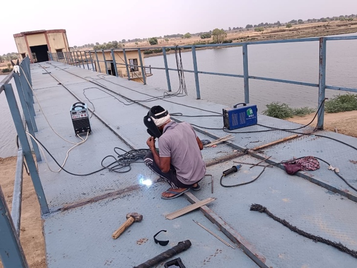 Work of intake well bridge on Majravata Dah completed Baran Rajasthan ...
