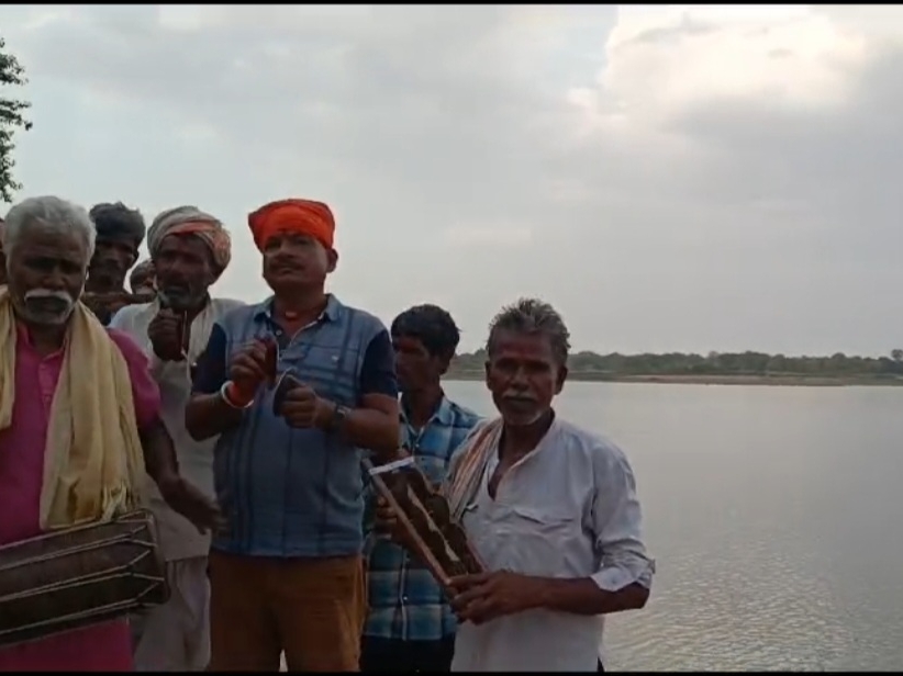 Aarti was performed at Deep Sagar lake