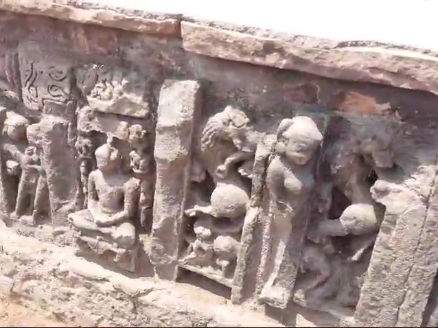 Thousands of years old idols are present in Lalar village of Panna ...