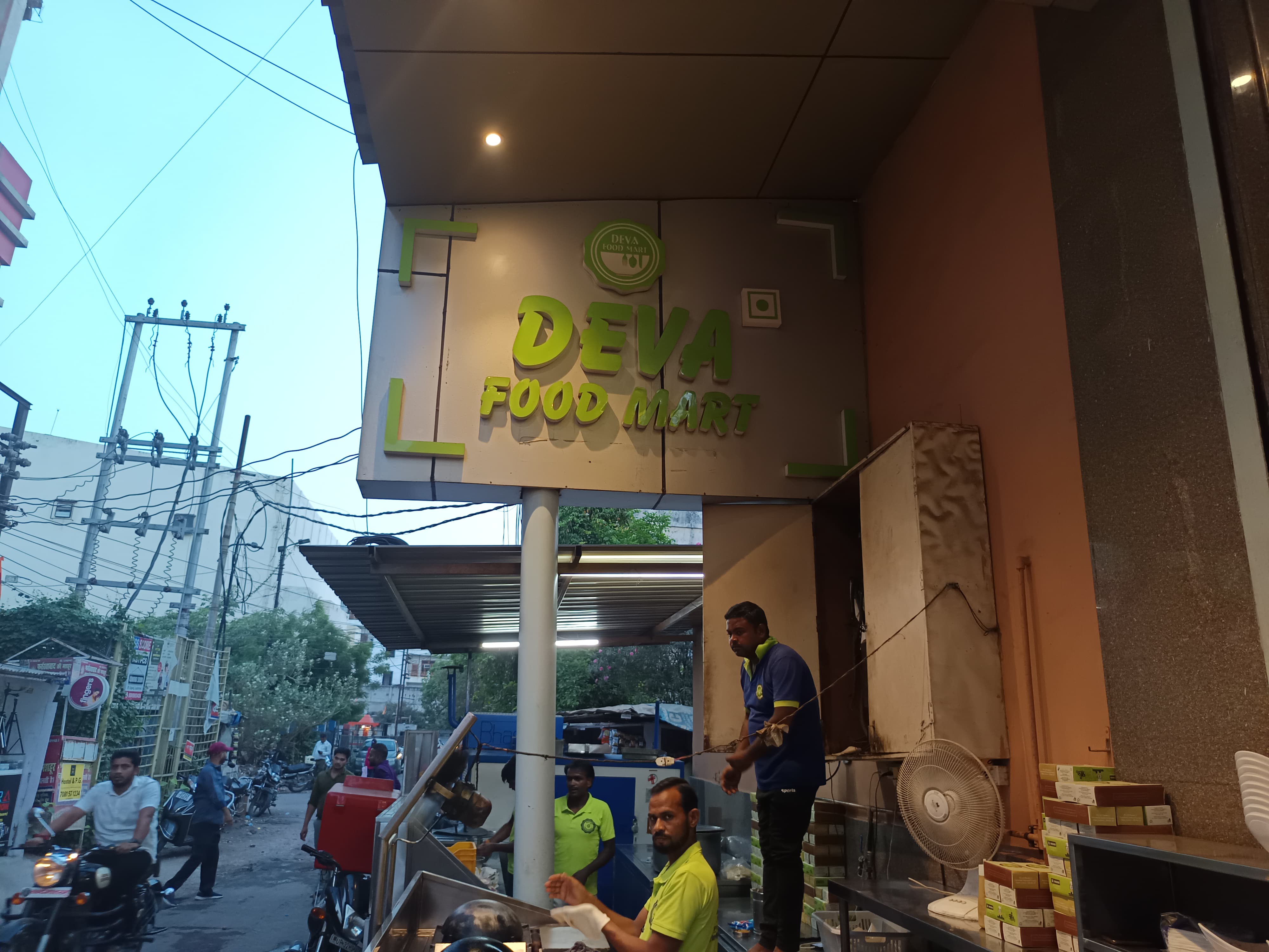 Deva Food Mart's famous veg kabab parathas | लखनऊ का कबाब पराठा...जो ...