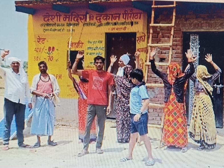 Women protest against liquor shop in Agra