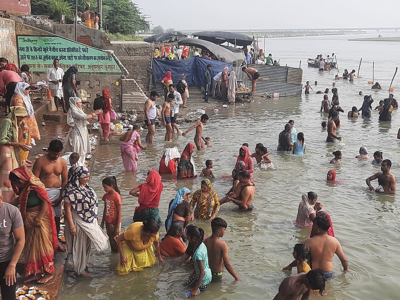Crowd gathered in Ahar and Narora of Anupshahr on Jeth-Purnima