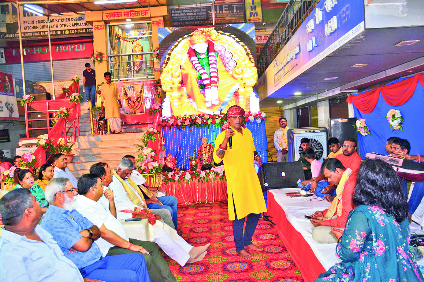 Sai Baba worship and Abhishek in Bhalubasa Jambu Tower, devotees danced ...