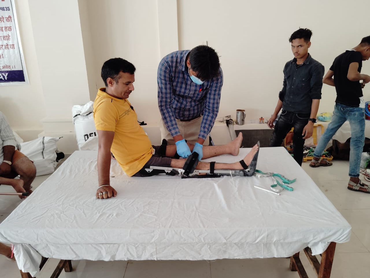 Rajasthan News, Free automatic calipers were distributed to the handicapped