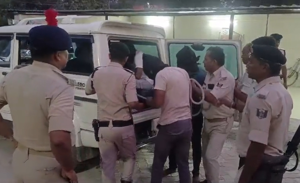 Begusarai police action is visible | बेगूसराय पुलिस का अपराध-अपराधी के ...