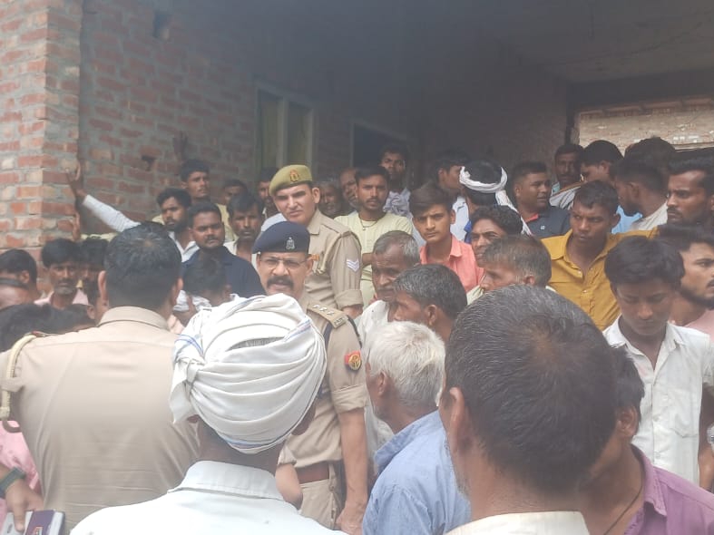 The body of a married woman was found hanging in Adampur | आदमपुर में ...