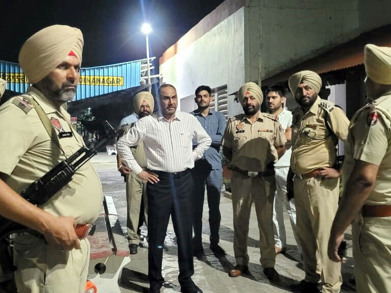 Punjab Gurdaspur Dina Nagar Railway Station 2 Masked suspects seen ...