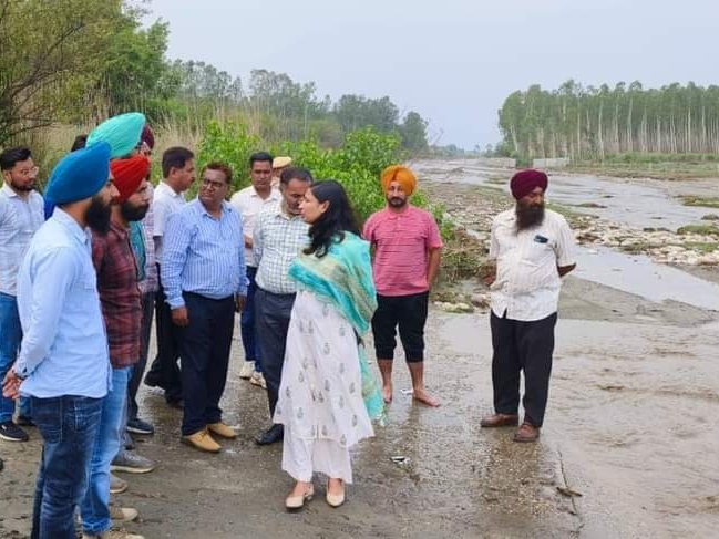 Hoshiarpur DC visited flood affected areas | होशियारपुर डीसी ने किया ...
