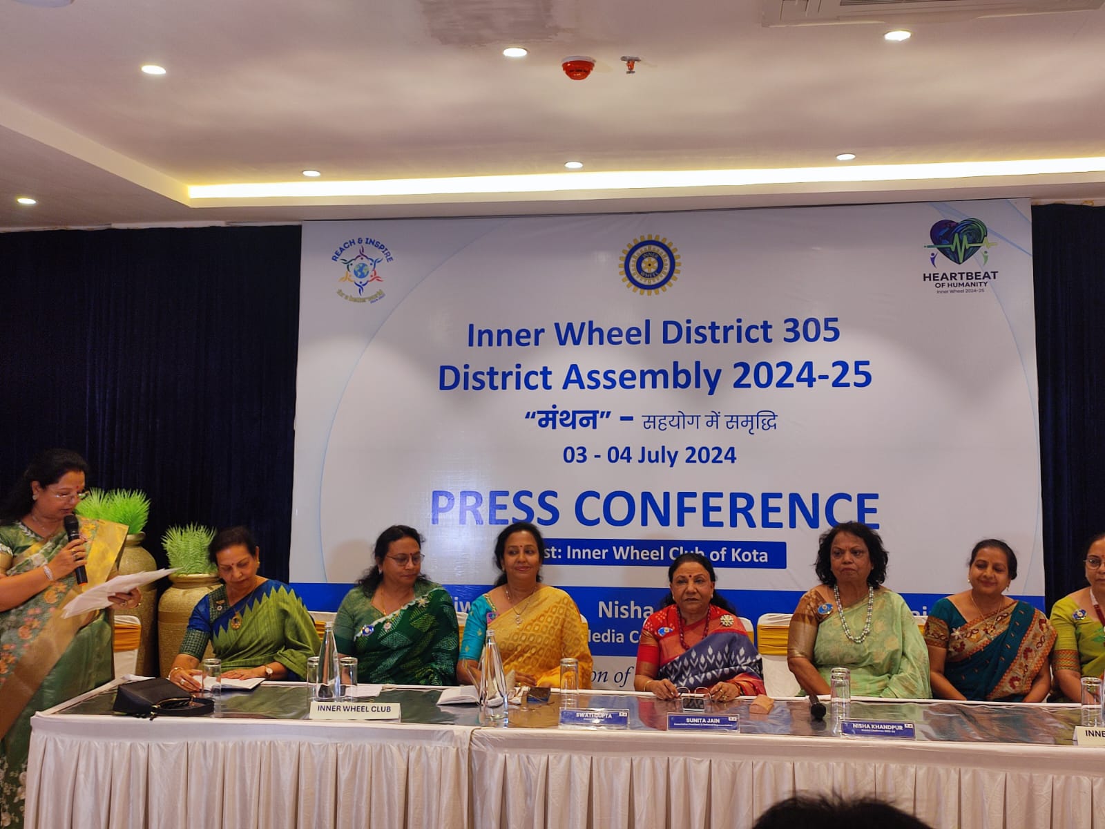 The new executive committee of Inner Wheel took the oath of service ...