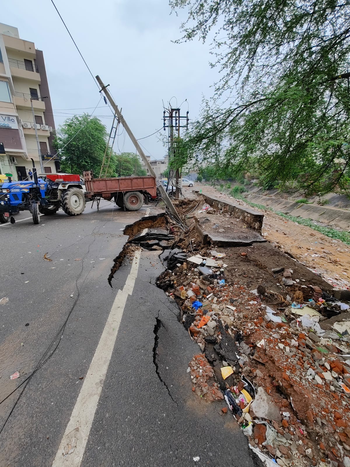 Jaipur Rainfall Damage; New Sanganer Malviya Nagar Road Condition