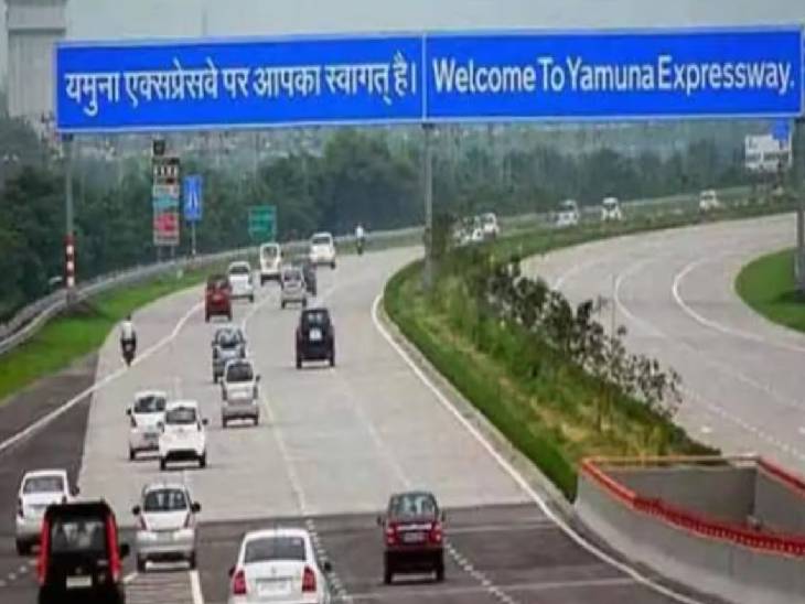 uttar pradesh noida two flatted factories built yamuna expressway 400 ...