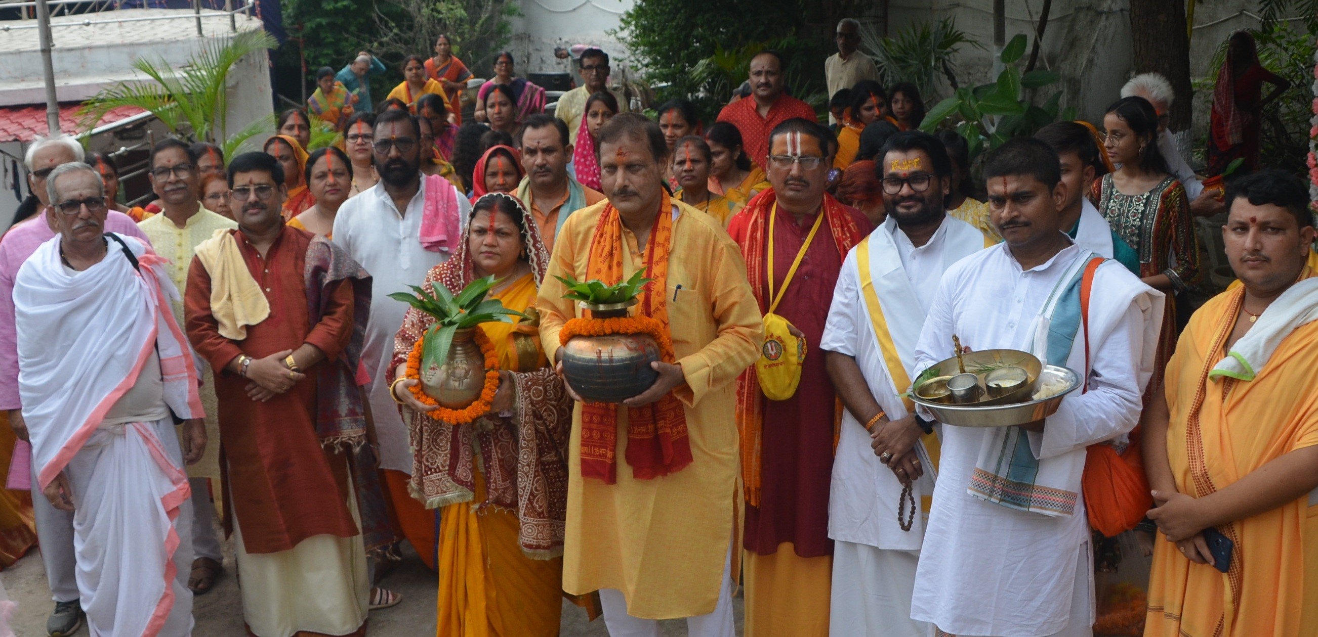 Rudra Chandi Yagna started with Kalash Yatra | कलश यात्रा के साथ रुद्र ...