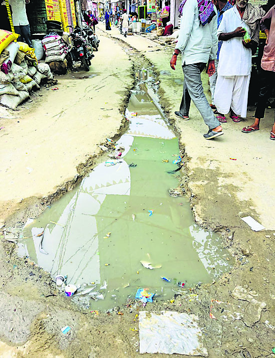 Jal Jeevan Mission becomes a cause of trouble in Gadra Road ...