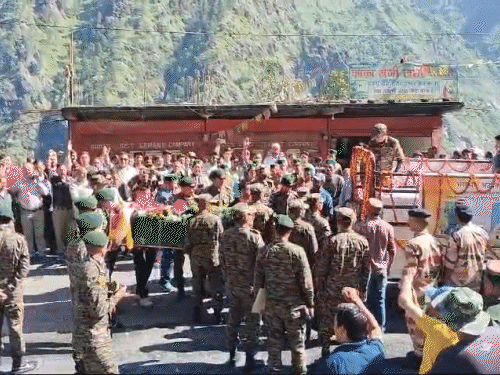 Himachal martyr Rohit Negi body reached Taranda village Kinnaur after ...