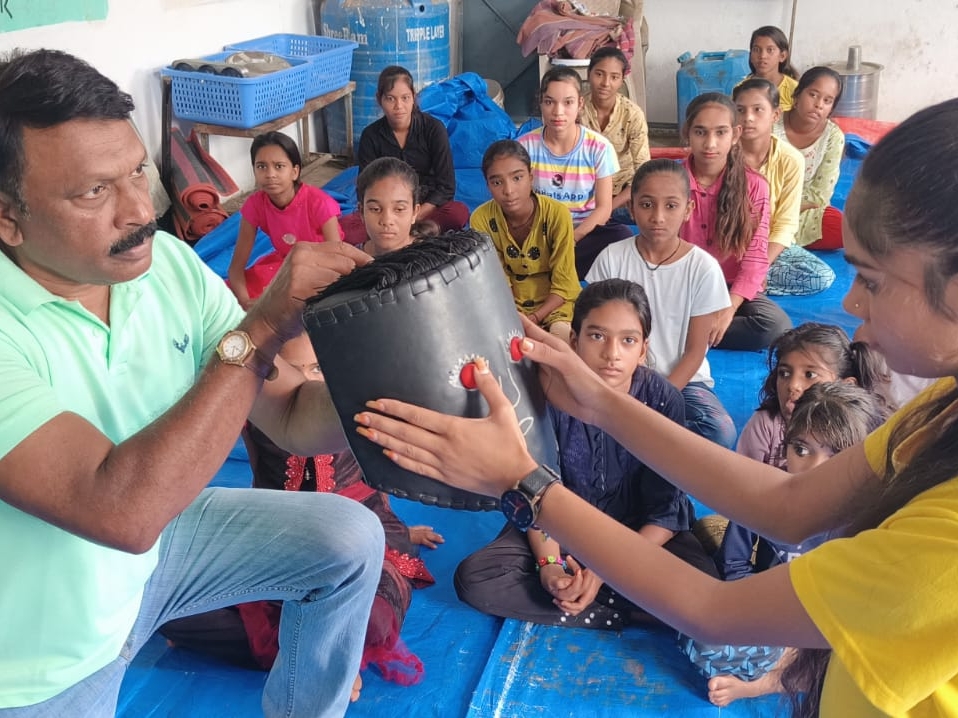 Training camp of Indore based organization Aas in village Shukravasa ...