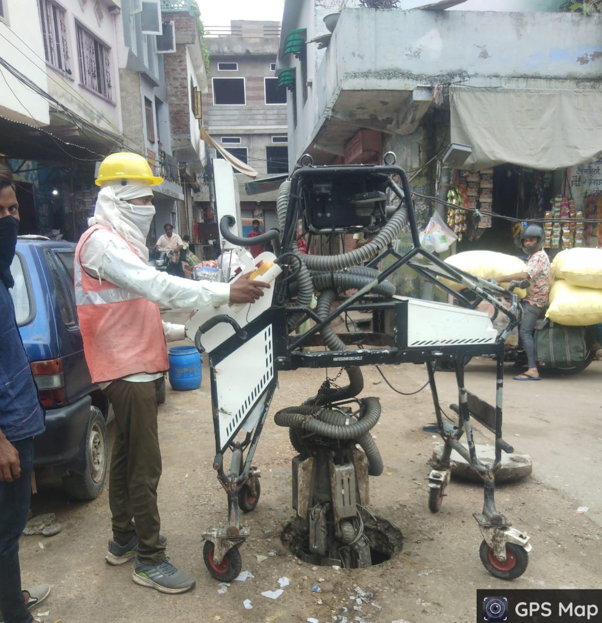 Three robots are cleaning the manholes and working up to a depth of 30 ...