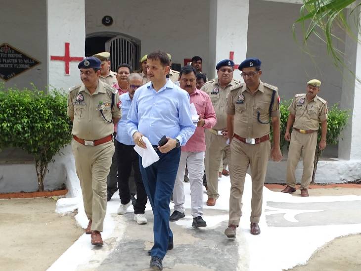 DIG jail raid in Kanpur jail, DIG jail PN Pandey stayed for five hours ...