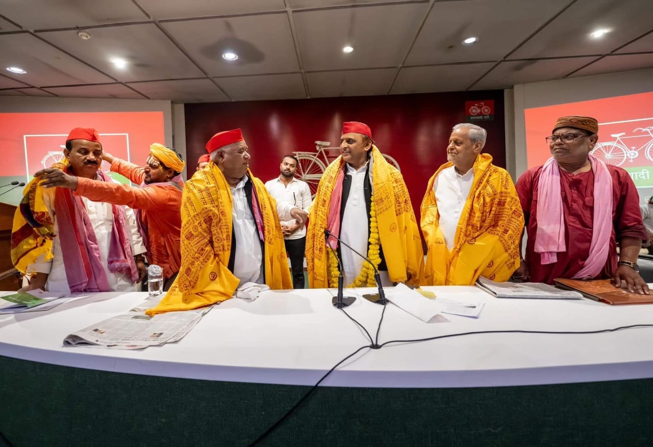 Ayodhya MP Awadhesh Prasad Popularity; Samajwadi Party | Akhilesh Yadav ...
