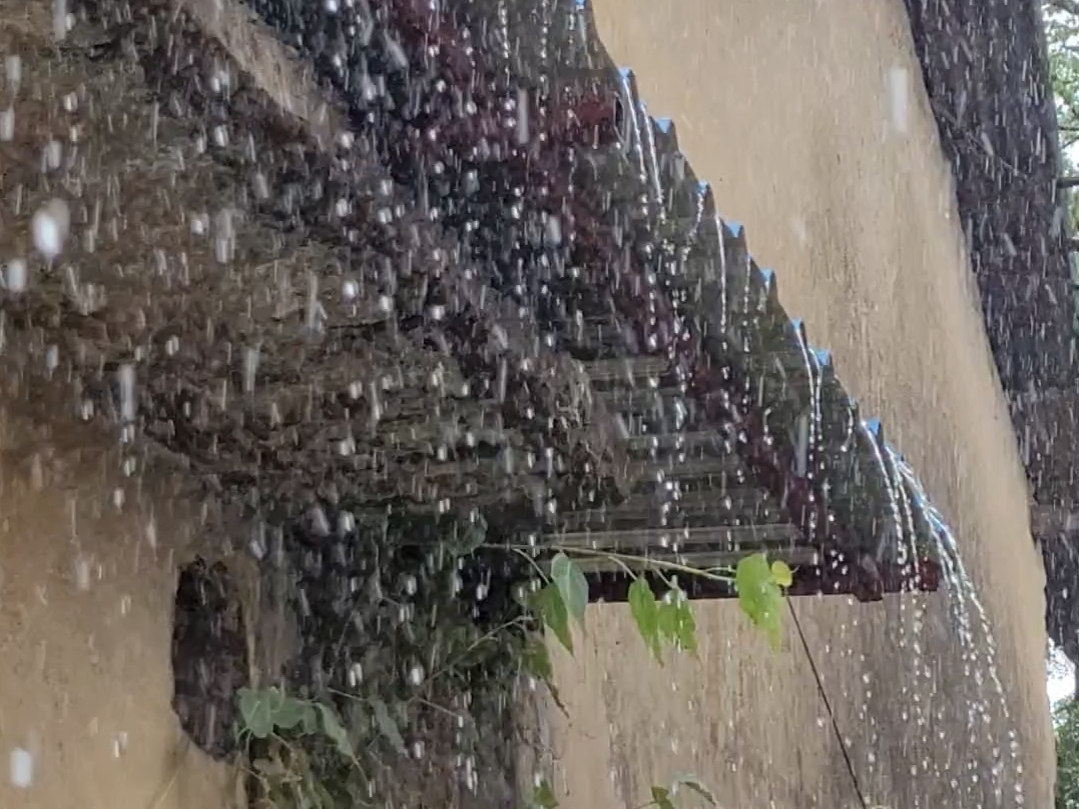 Heavy rain is expected after noon. Four inches of rain fell in Amla ...