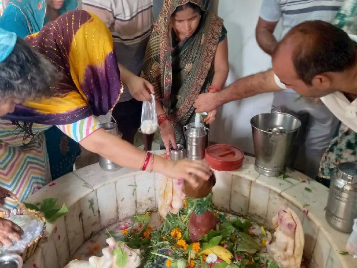 1 lakh people performed Jalabhishek of Lord Shiva in Noida Bombs being ...