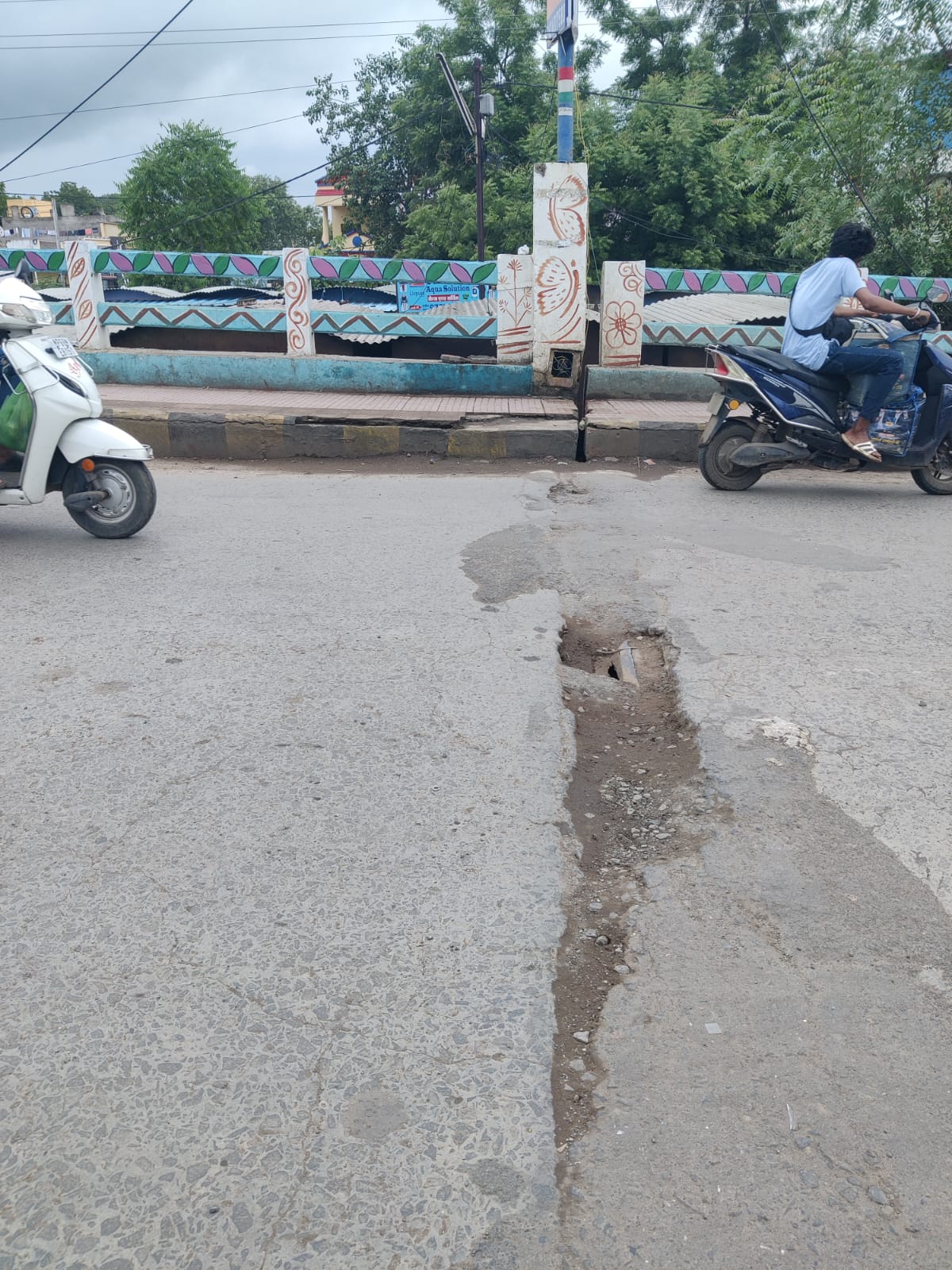 The concrete of the slab and joints of the railway bridge got damaged ...