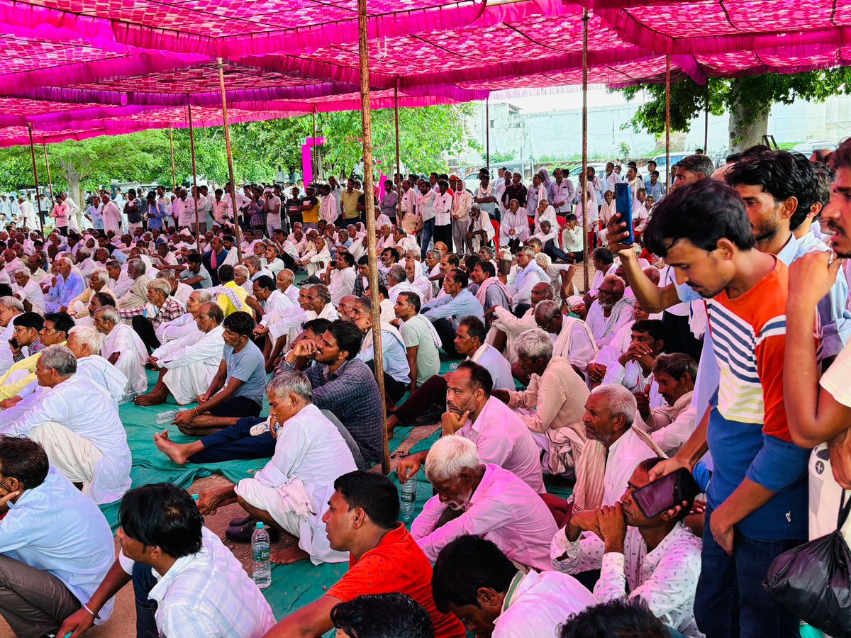 Mahapanchayat held in Dimple Meena murder case | डिंपल मीना हत्याकांड ...