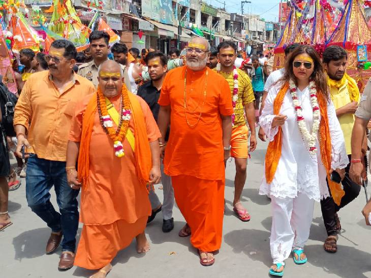Kanwar Yatra of Yeti saints reached Muzaffarnagar | मुजफ्फरनगर पहुंची ...