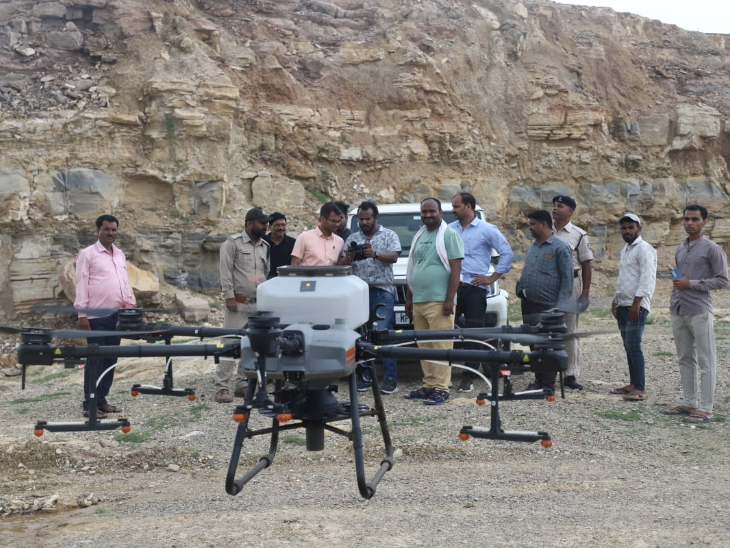 Rewa forest department is doing aerial seeding with drones | मध्यप्रदेश ...