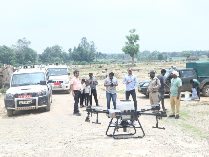 Rewa forest department is doing aerial seeding with drones | मध्यप्रदेश ...