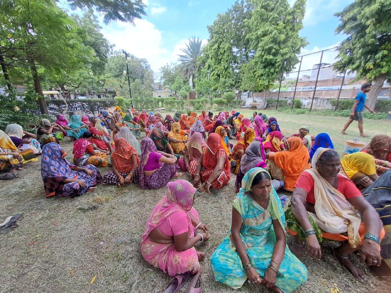 Work boycott of sweepers in Pali, Rajasthan | पाली में सफाईकर्मियों का ...