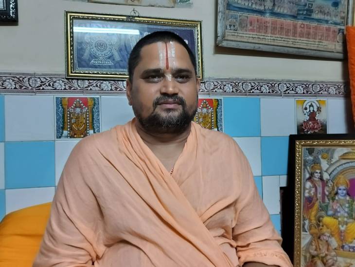Ayodhya. Ayodhya's famous Mani Parvat Jhula fair from 7th August