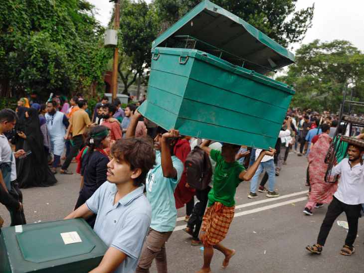 Bangladesh Crisis; Sheikh Hasina Resign Vs Protesters Attack Plan ...