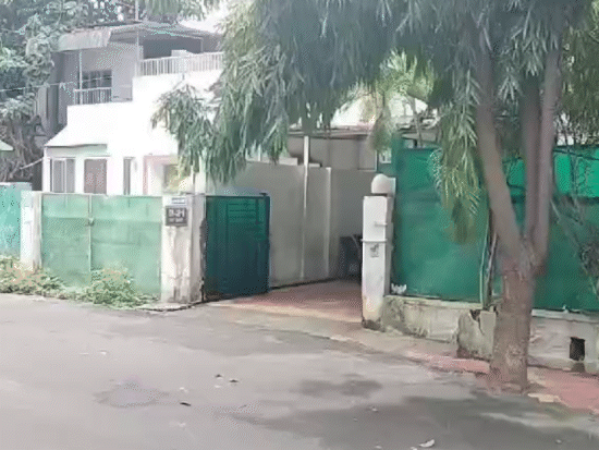 Theft in former minister's bungalow in Char Imli
