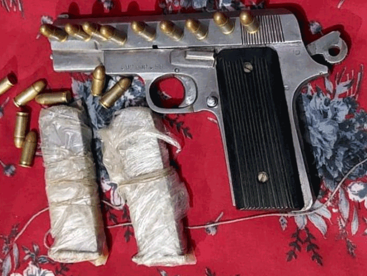 छत्तीसगढ़ में बंदूकों की होम डिलीवरी, गोली और मैग्जीन फ्री, गन सप्लायर ...