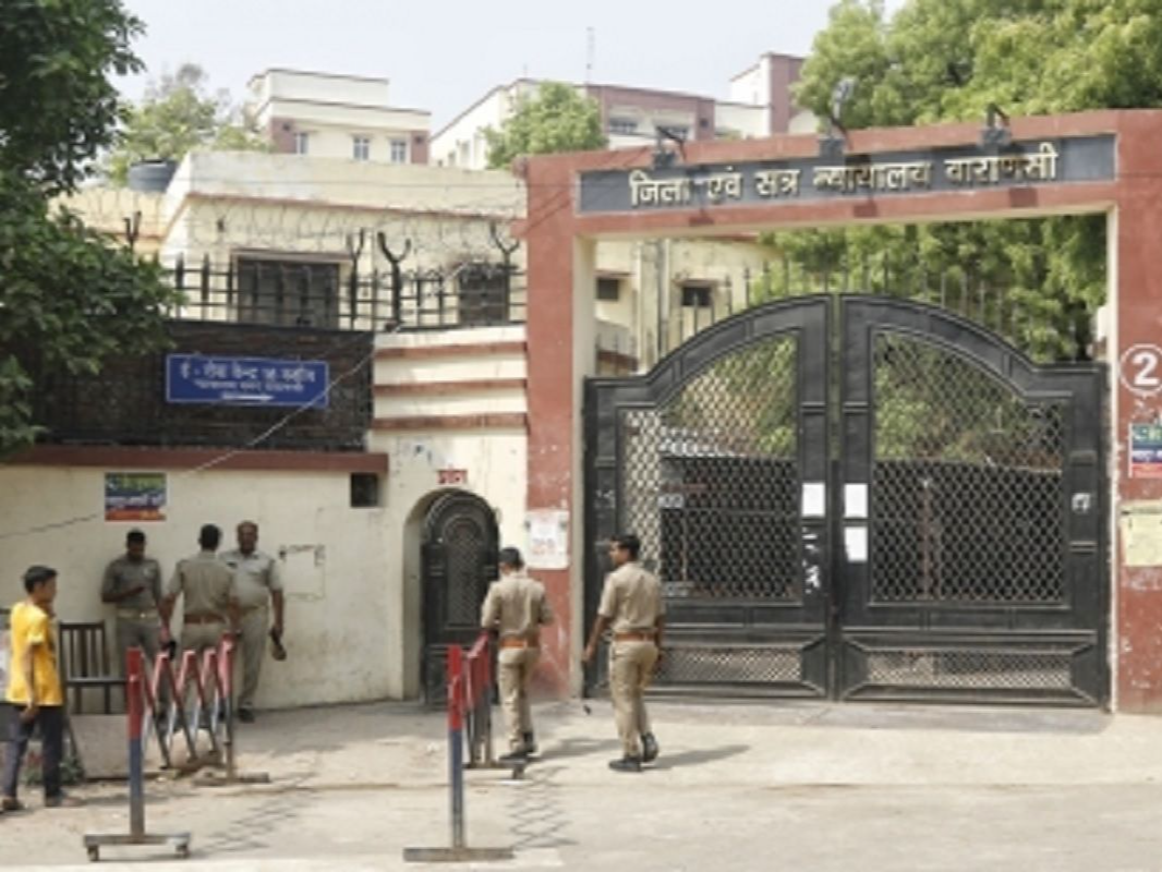 Girjashankar Jaiswal's bail cancelled for demanding extortion in ...