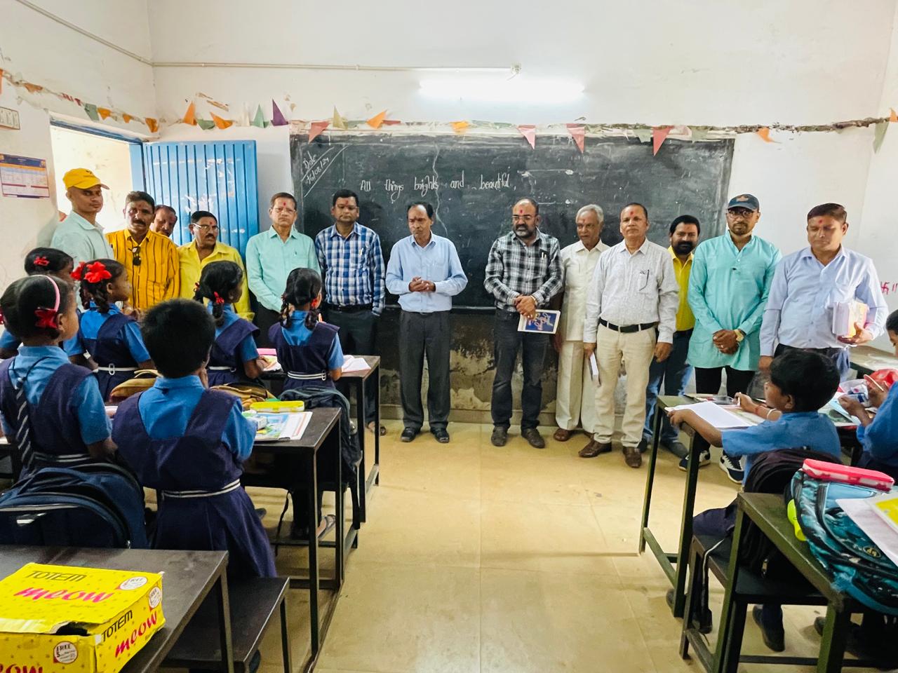 Stationery items distributed on the birth anniversary of Rani Avanti ...