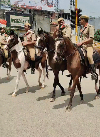 Varanasi Kashi Vishwanath Temple Horse Squad Security; Sultan Salim ...